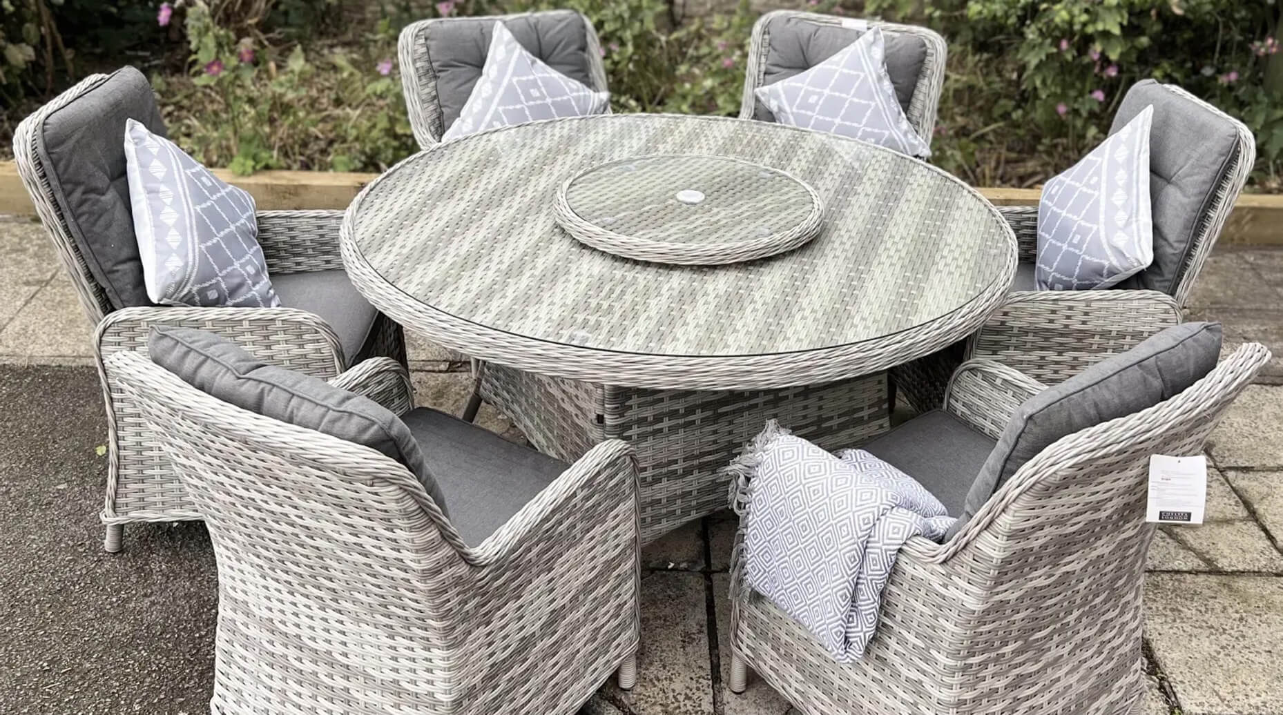 Top 5 Balcony Sets: Create Your Perfect Outdoor Retreat